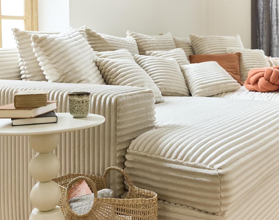 Canapé 4 places avec double méridienne en velours côtelé grosses côtes ...